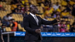 La elegancia de vestir Segundo Alejandro Castillo - AG Deportes